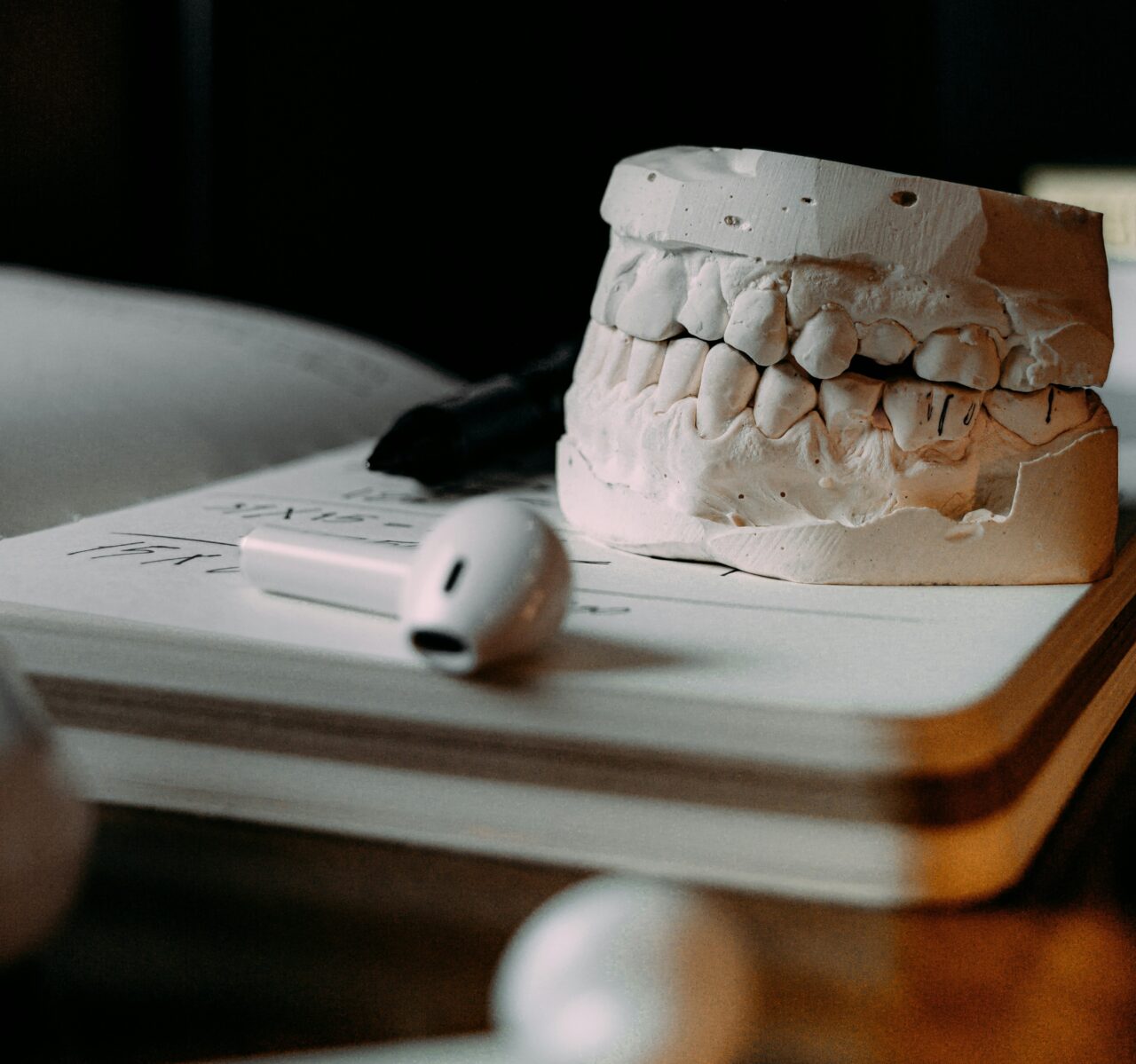 White Fillings vs Silver Fillings | The Pros & Cons